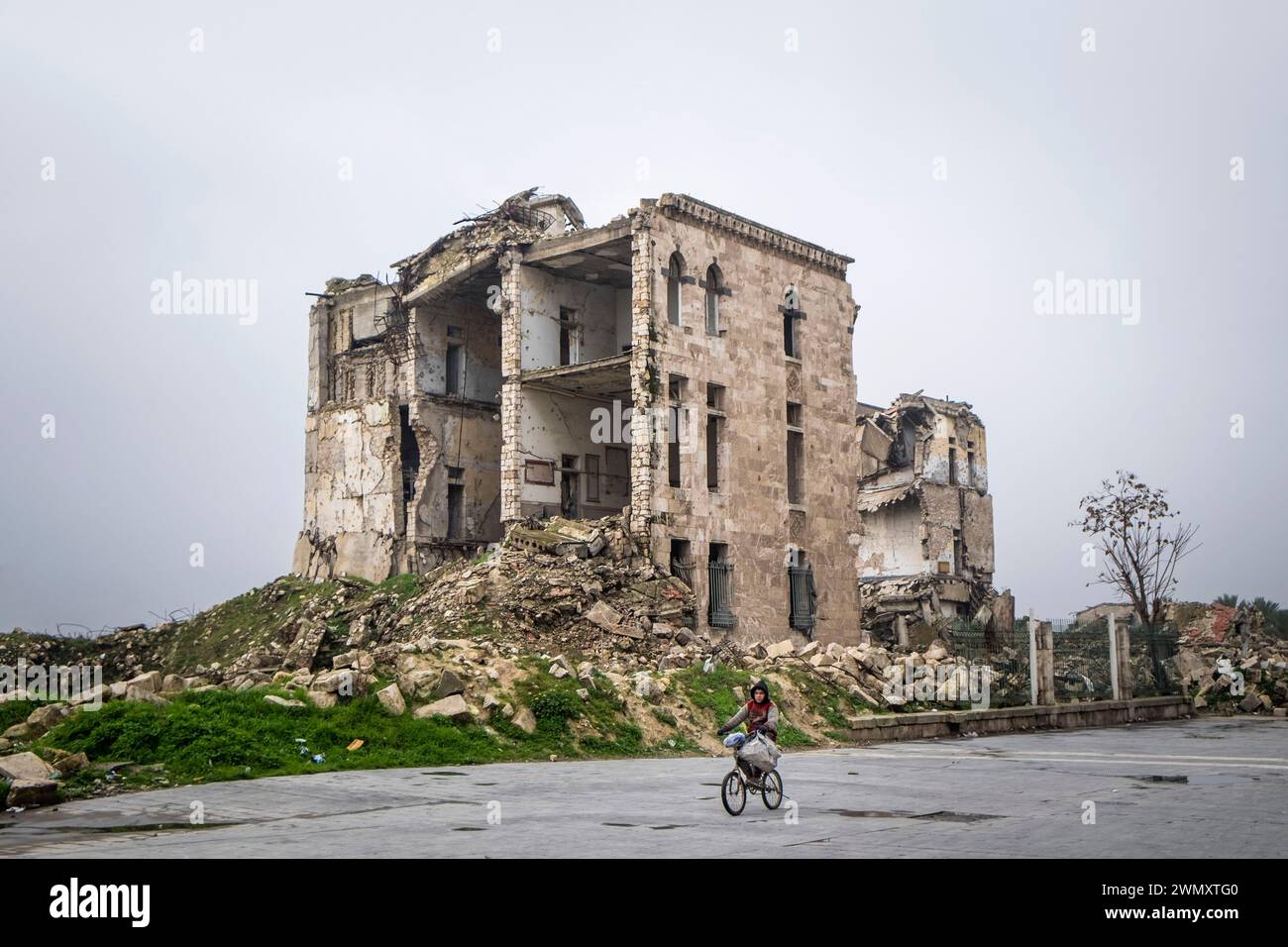 Syria, Aleppo, neighborhood destroyed by bombing Stock Photo - Alamy