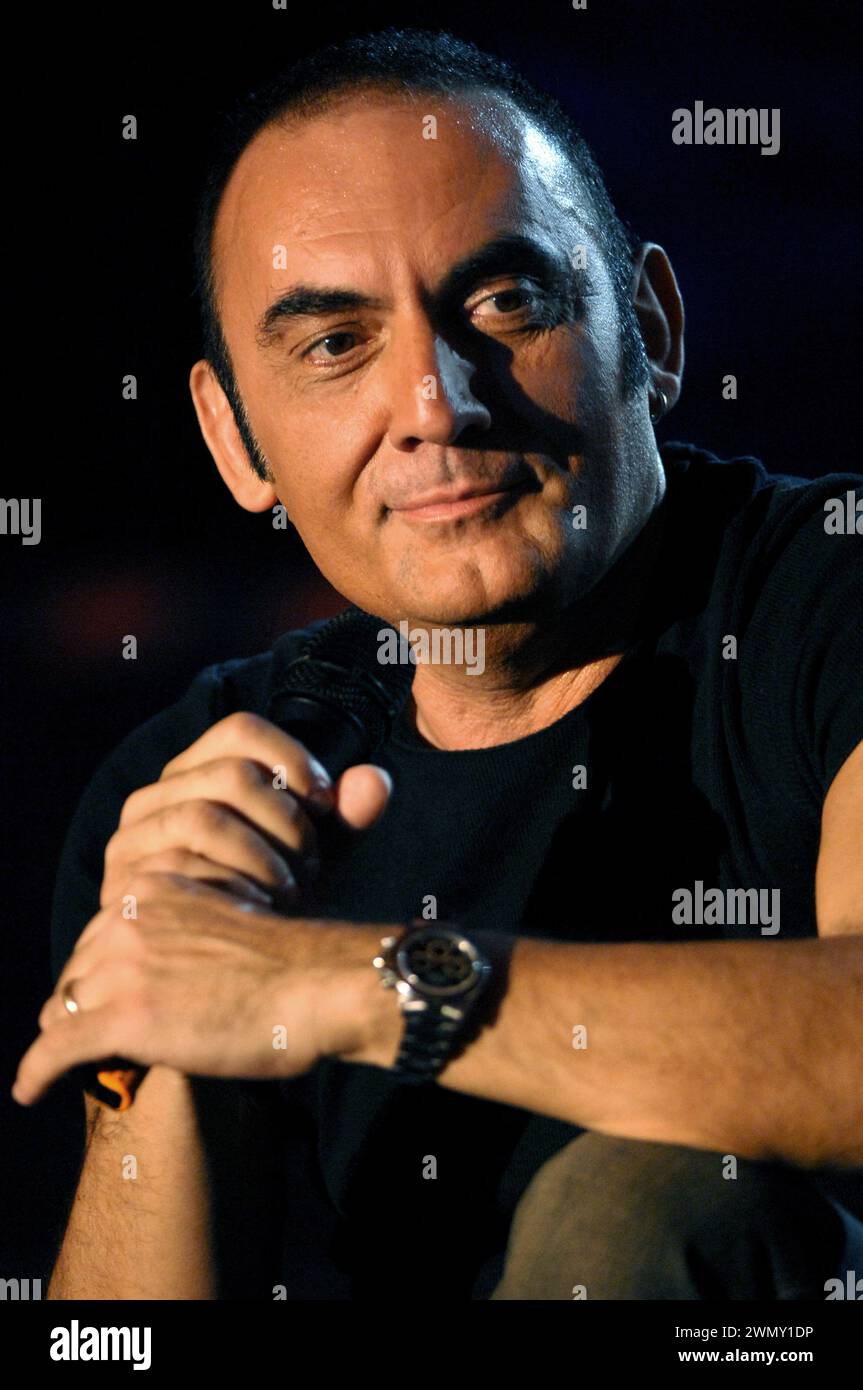 Mango fimmagini 2007 hi-res stock photography and images - Alamy