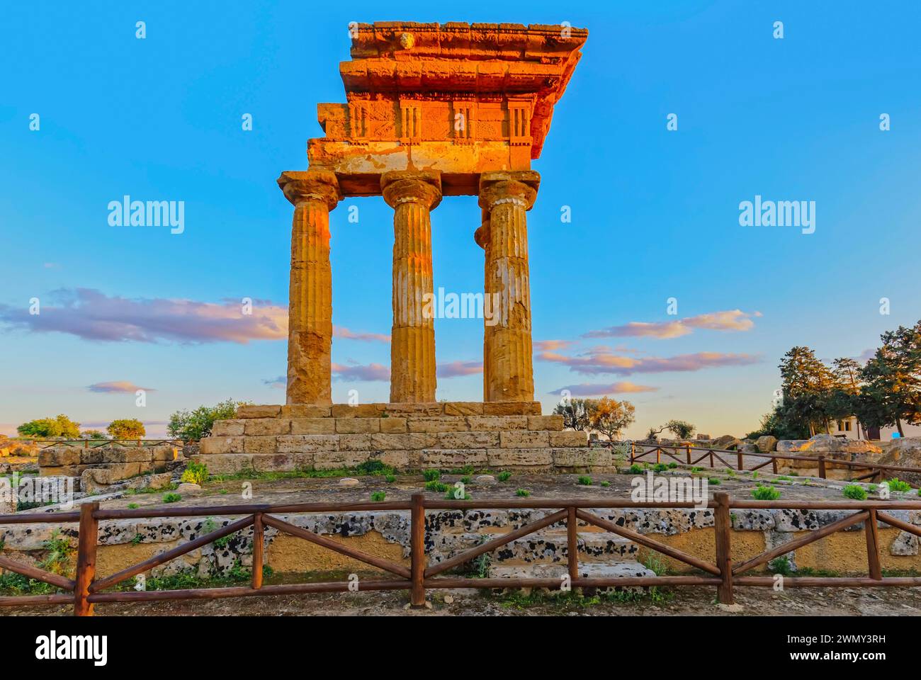 Sunset roman temples hi-res stock photography and images - Alamy
