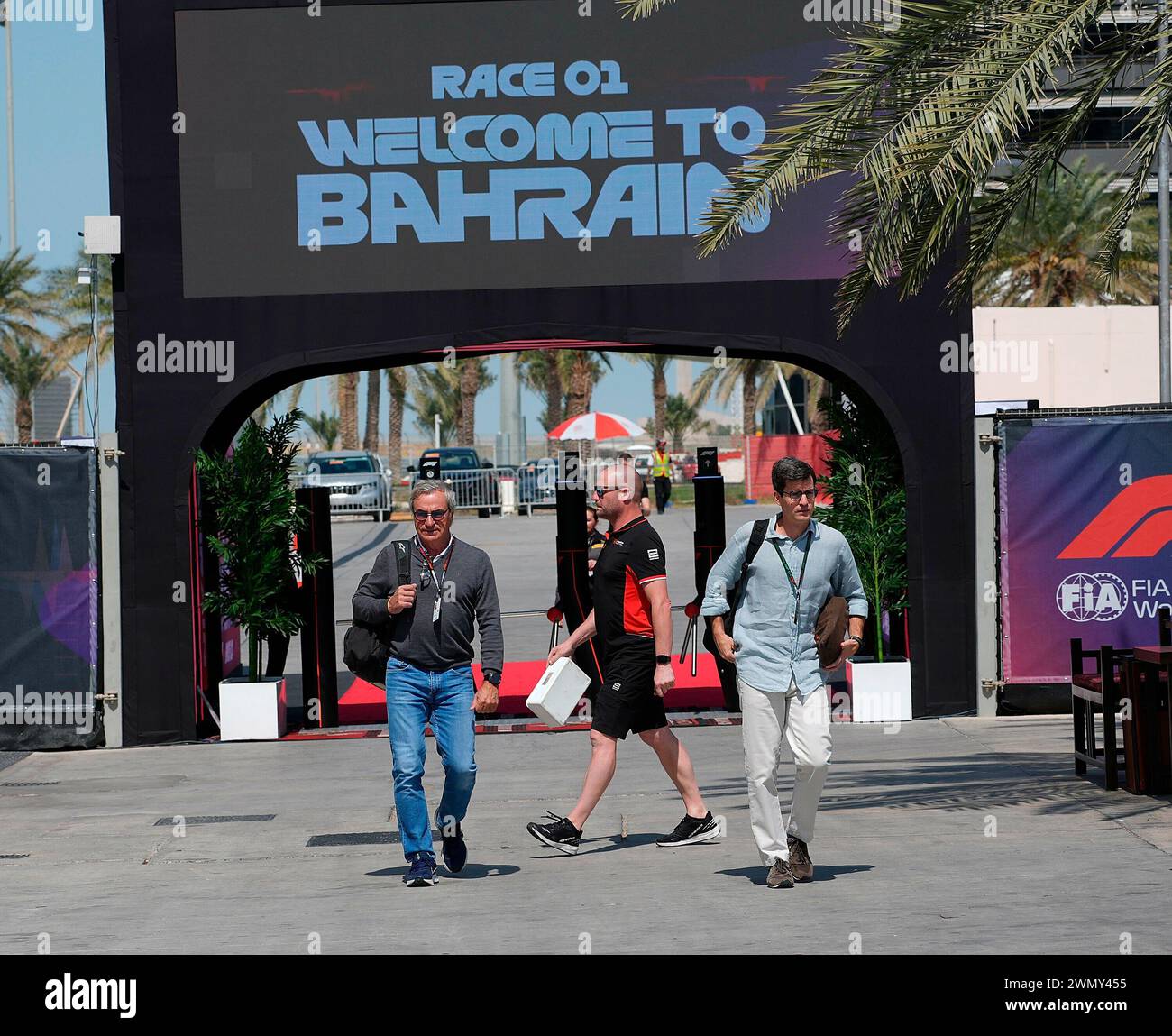 Carlos sainz jr with father hi-res stock photography and images - Alamy