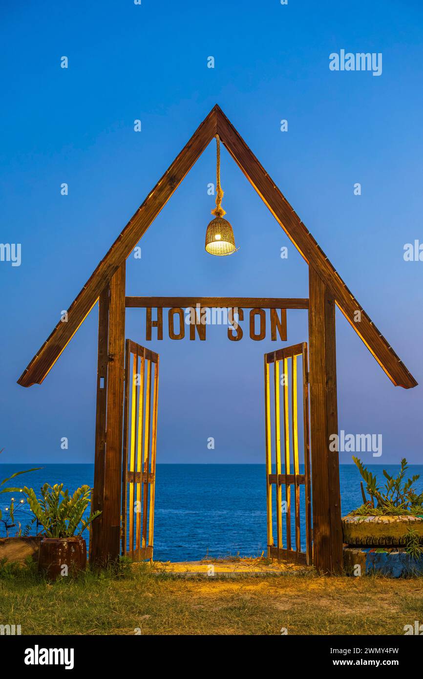 Vietnam, Kien Giang province, Hon Son (or Lai Son) island, outdoor bar ...