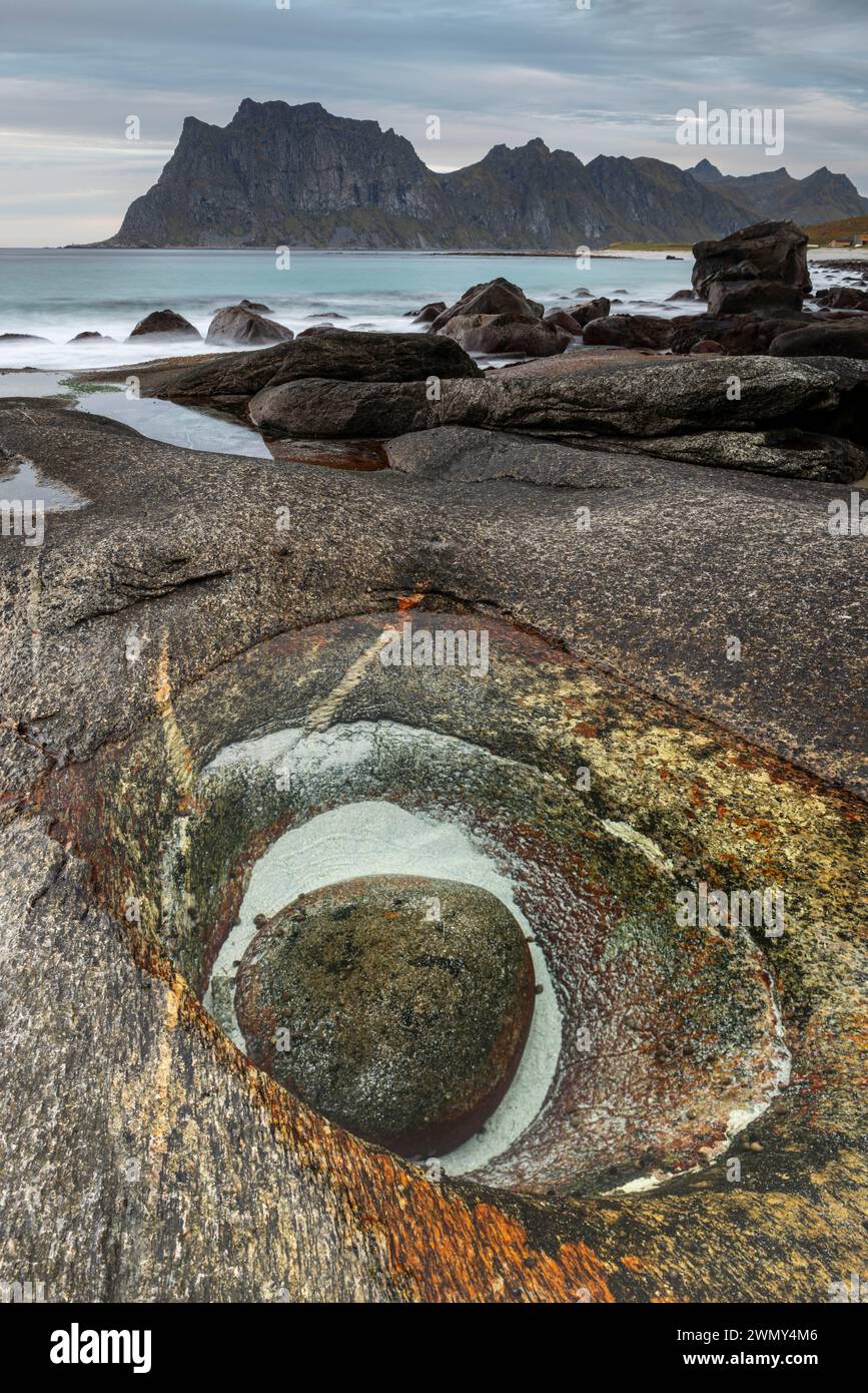 Norway, Nordland County, Lofoten Islands, Uttakleiv, Beach, dragon eye ...