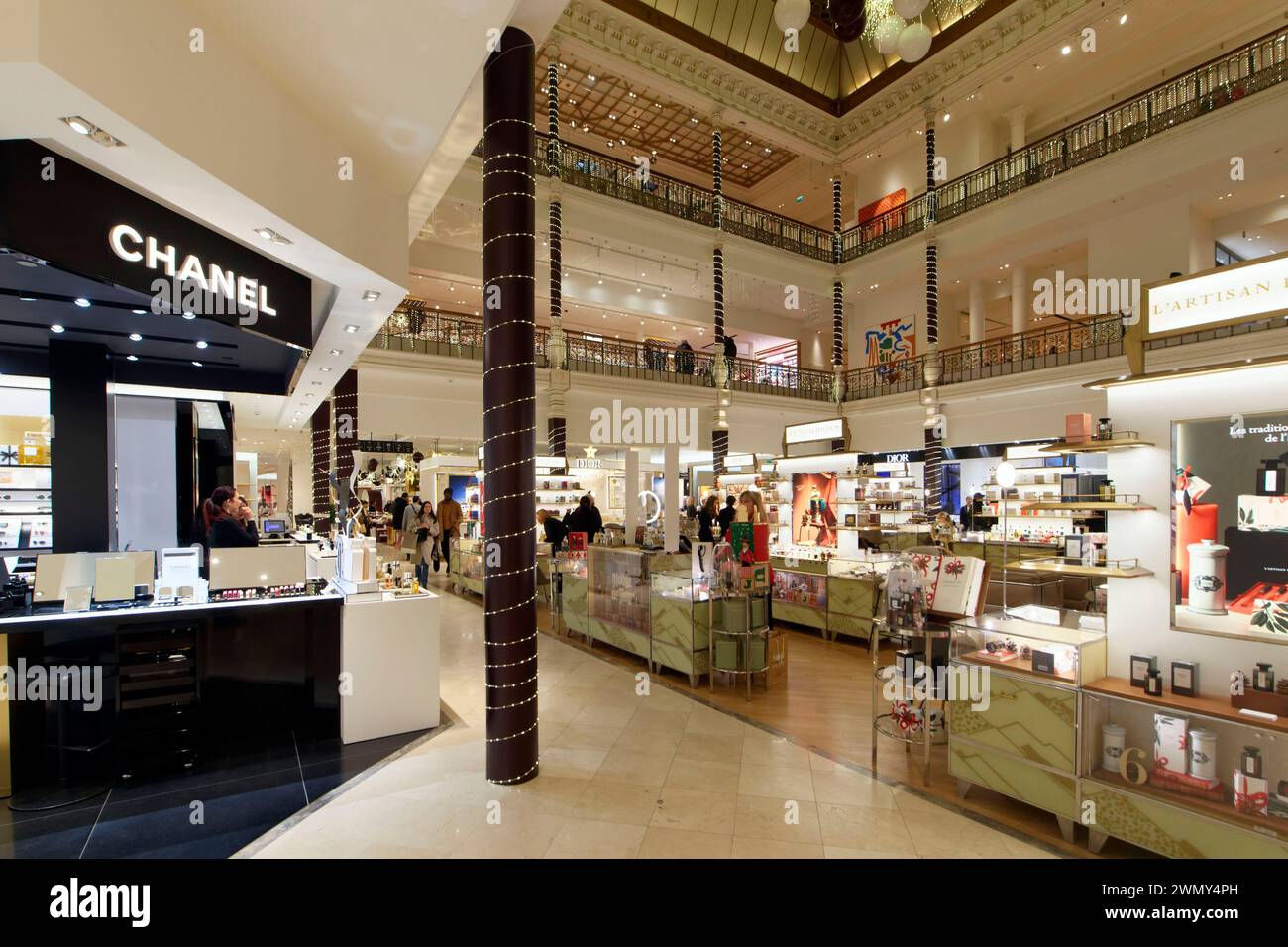 Bon marche department store hi-res stock photography and images - Alamy