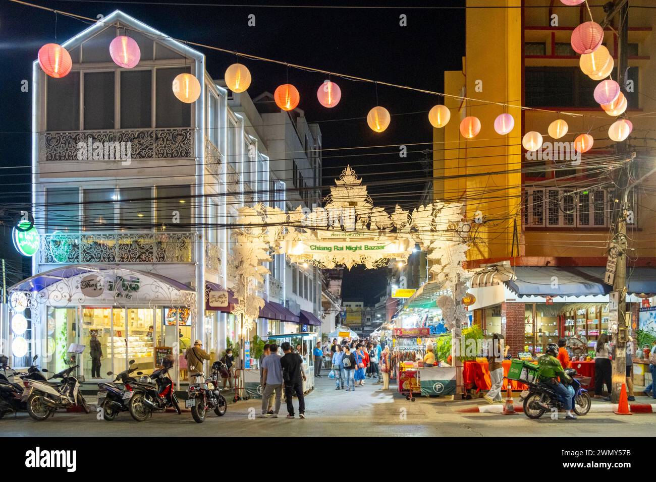 Thailand, Chiang Rai, night market, or Night Bazaar, street food stand ...