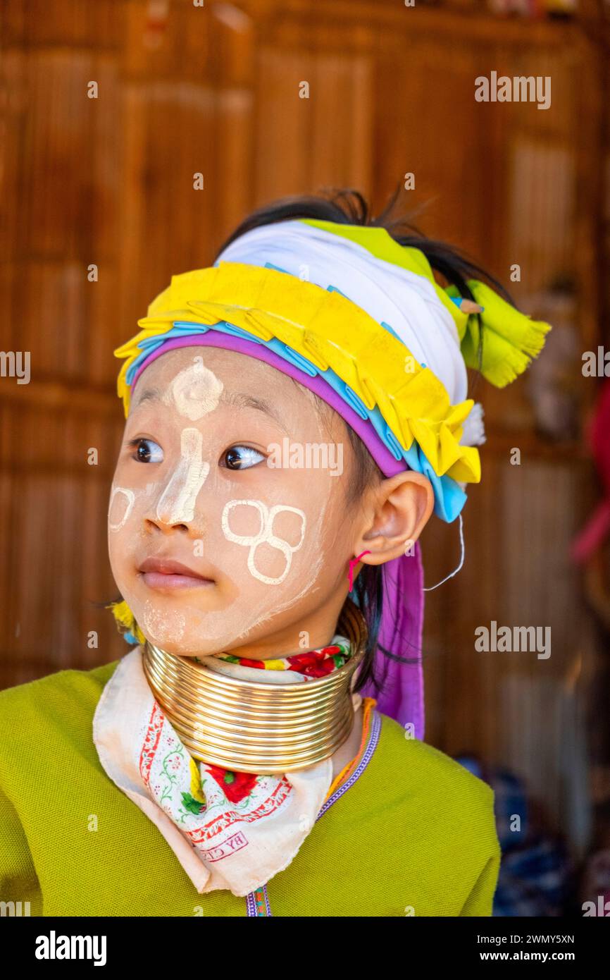 Thailand, Chiang Rai, village of the Kayan tribe, Giraffe or Padaung ...