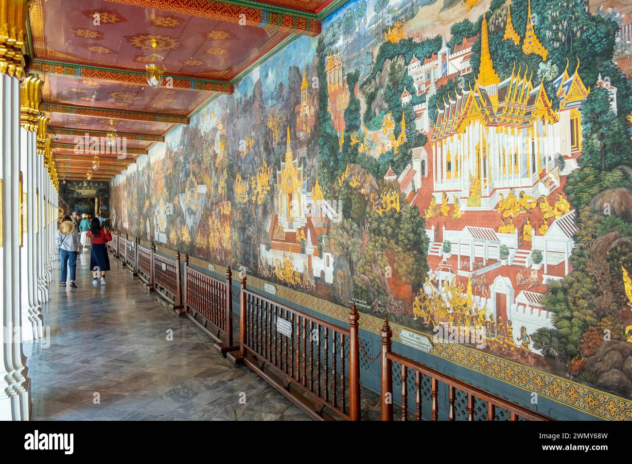 Thailand, Bangkok, the Royal Palace or Grand Palace, under the arcades ...