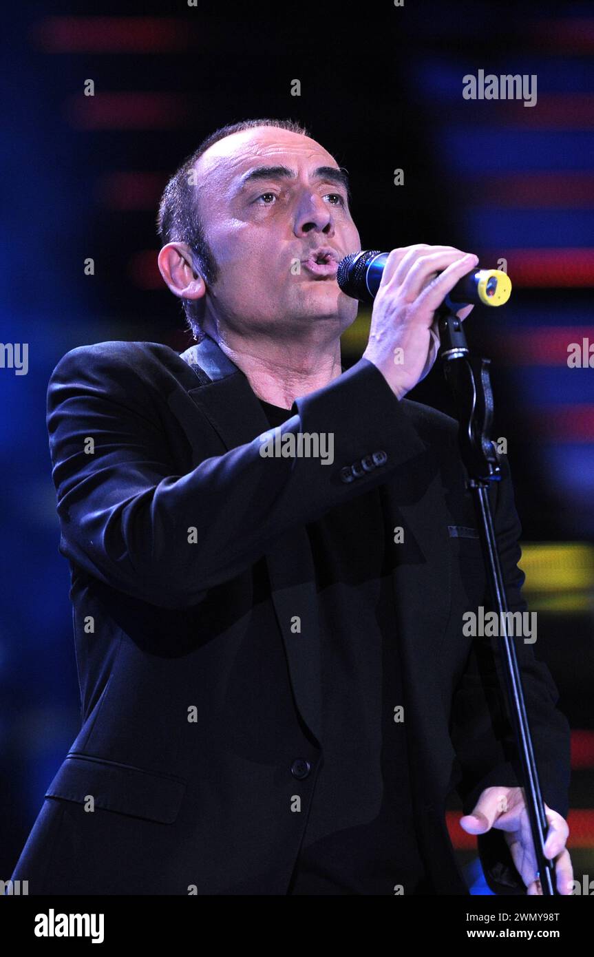 Verona Italy 07/06/2009 : Pino Mango,Italian singer, during the Wind ...