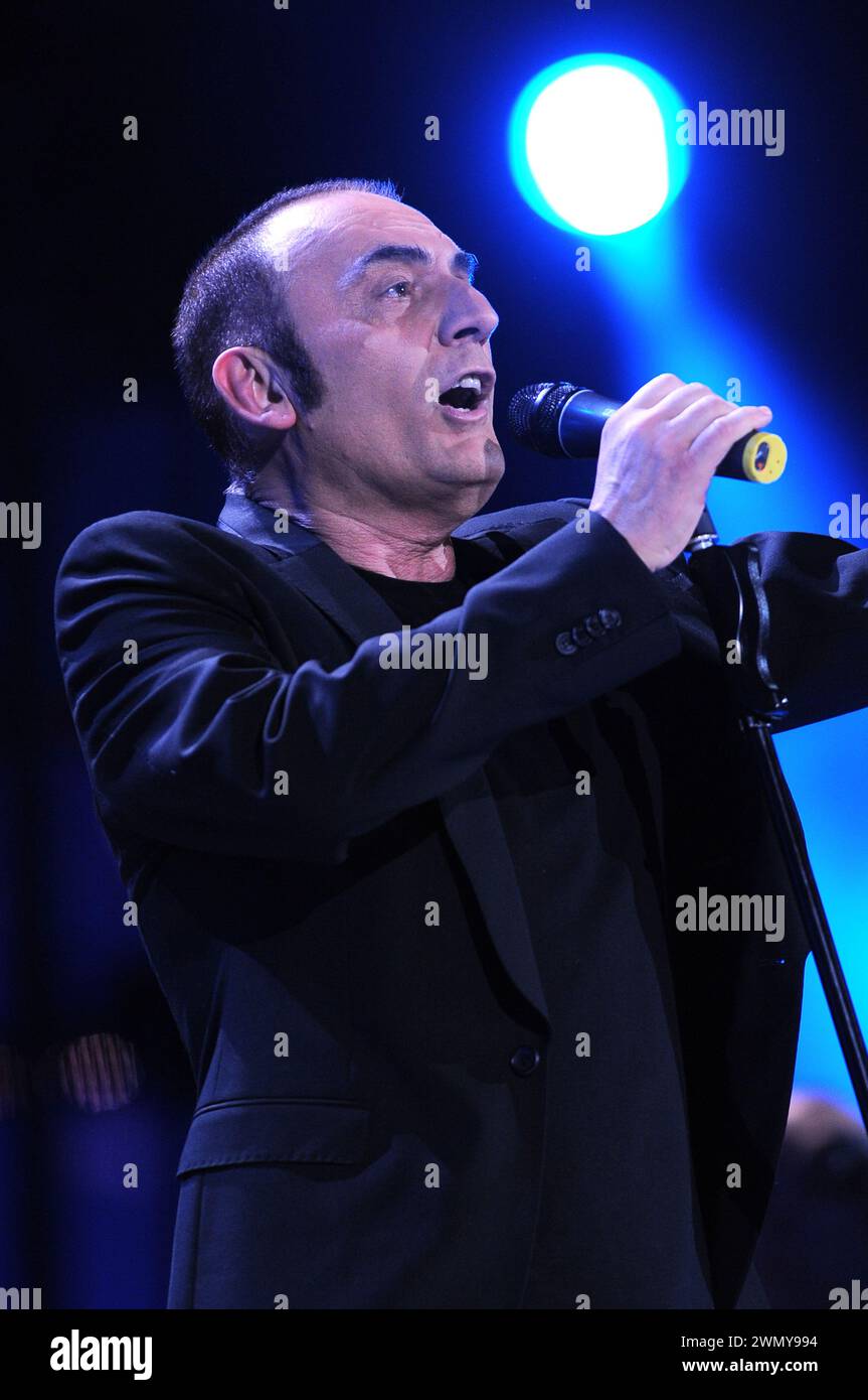 Verona Italy 07/06/2009 : Pino Mango,Italian singer, during the Wind ...