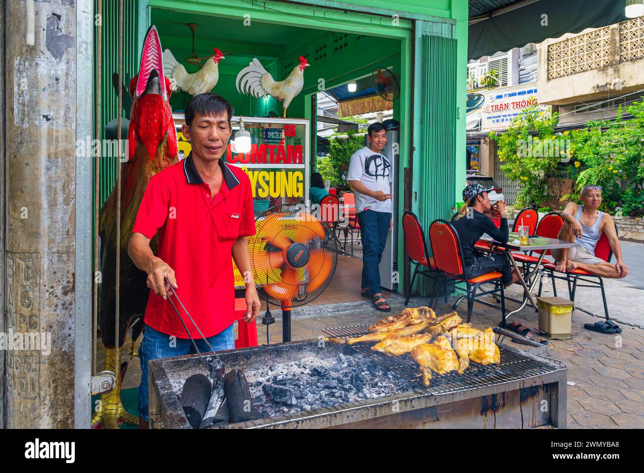 Vietnam, Mekong Delta, Can Tho, barbecue chicken restaurant Stock Photo ...