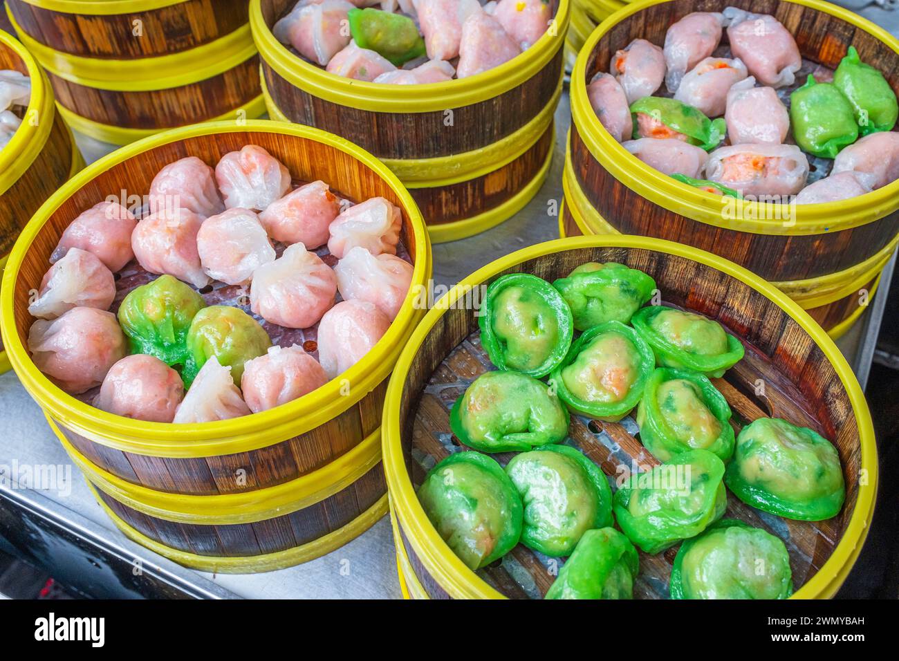 Vietnam, Mekong Delta, Can Tho, dim sum stall at the night market Stock ...