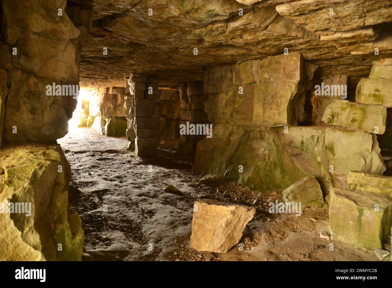 Purbeck caves hi-res stock photography and images - Alamy
