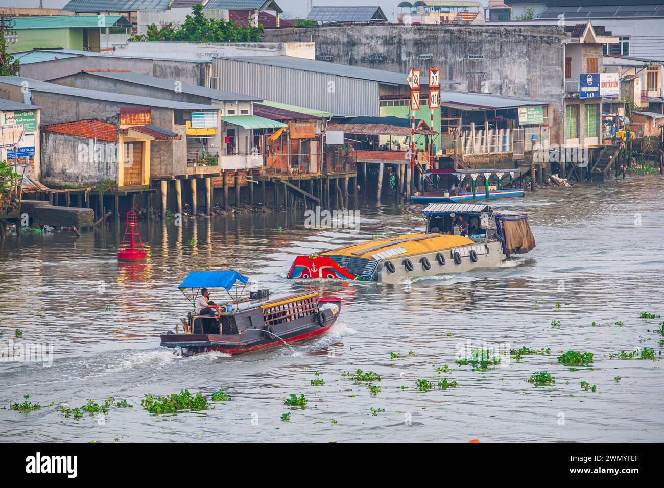 Vietnam, Mekong Delta, Cai Be, navigation on the Kinh 28 canal which ...