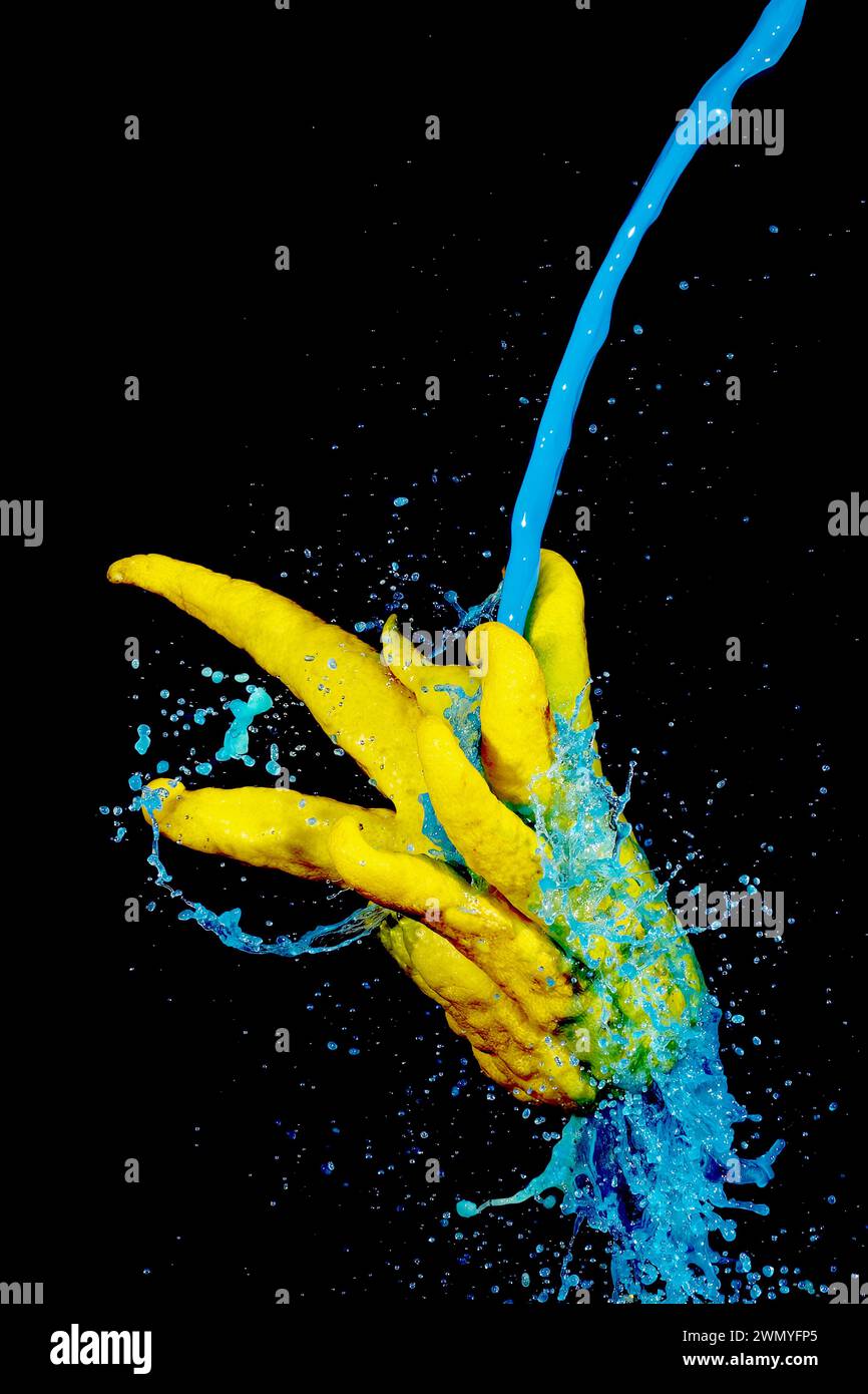 Dynamic blue paint splash hi-res stock photography and images - Alamy