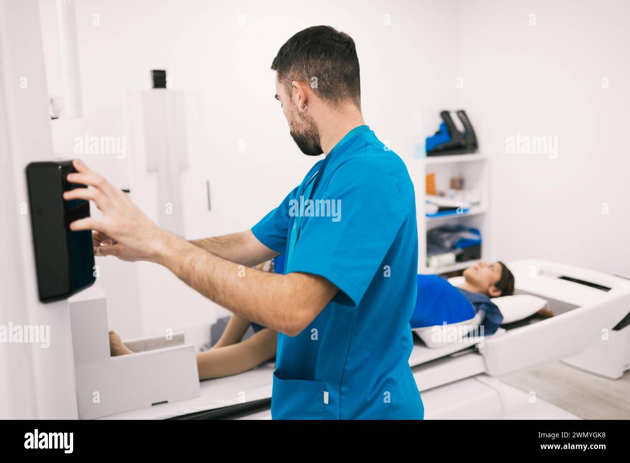 Scanning procedure hi-res stock photography and images - Alamy