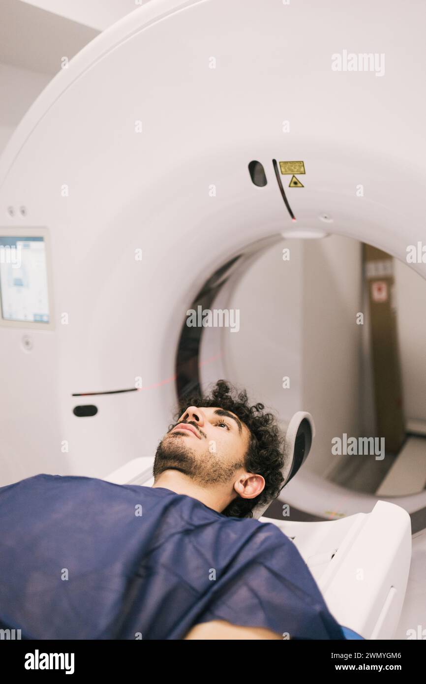 Imaging procedure hi-res stock photography and images - Alamy
