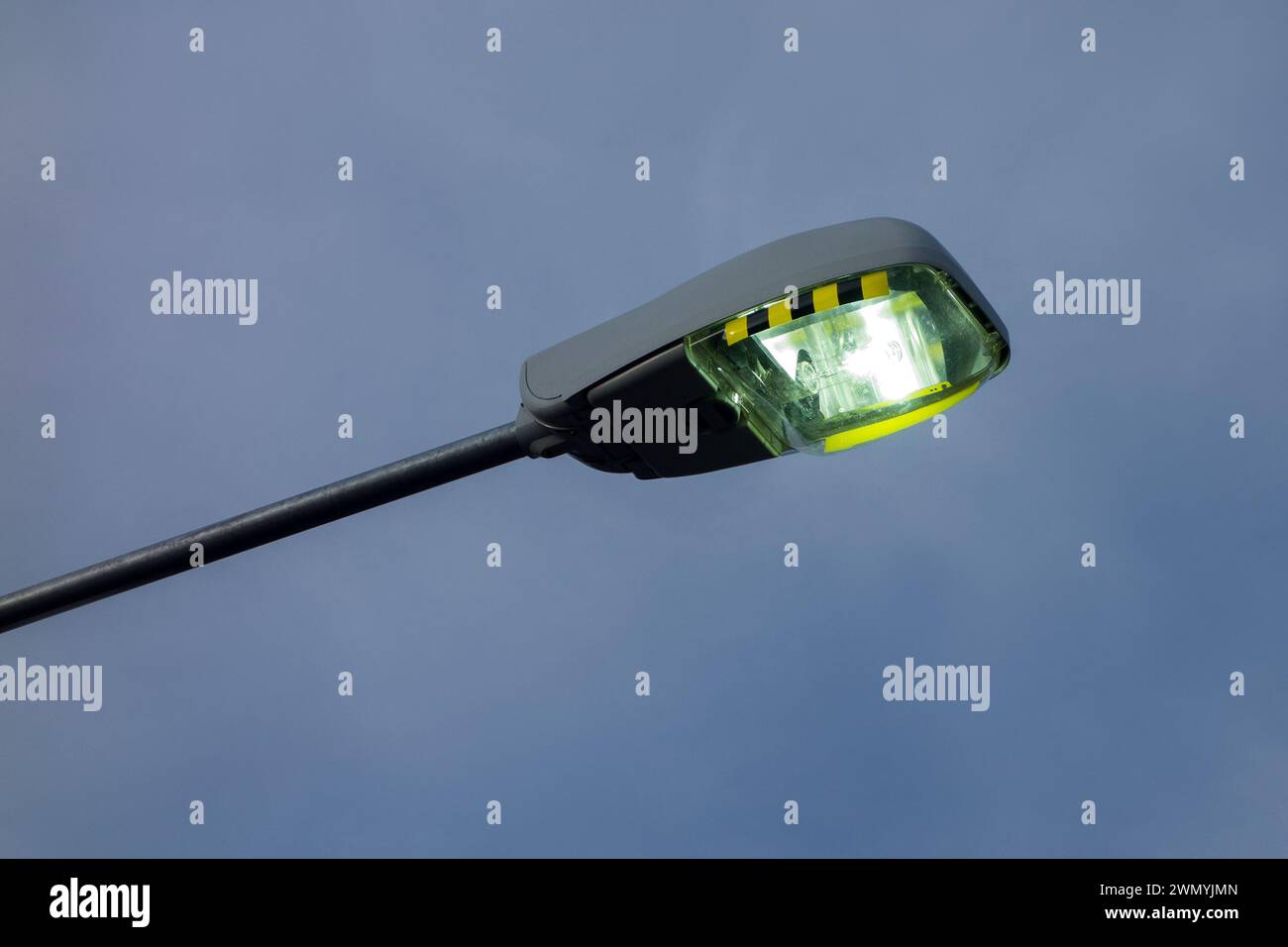 Halogen lights hi-res stock photography and images - Alamy