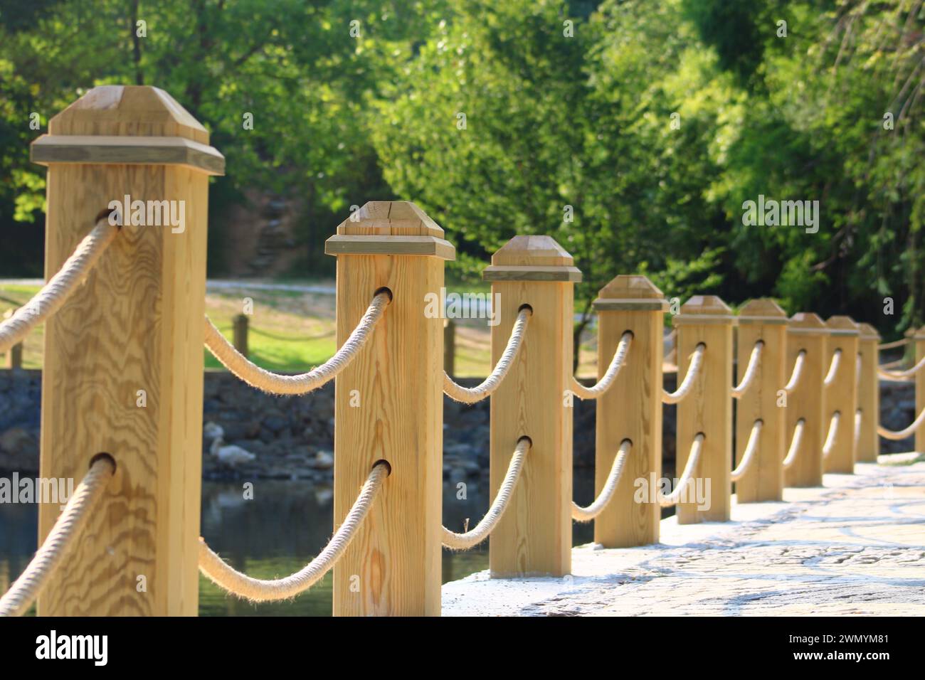 Rope railing hi-res stock photography and images - Alamy