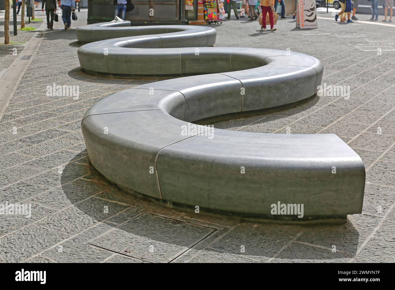 Snake shape hi-res stock photography and images - Alamy