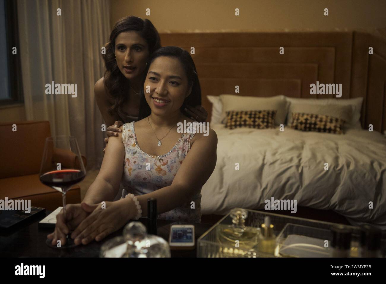 EXPATS, from left: Sarayu Blue, Amelyn Pardenilla, Central', (Season 1 ...