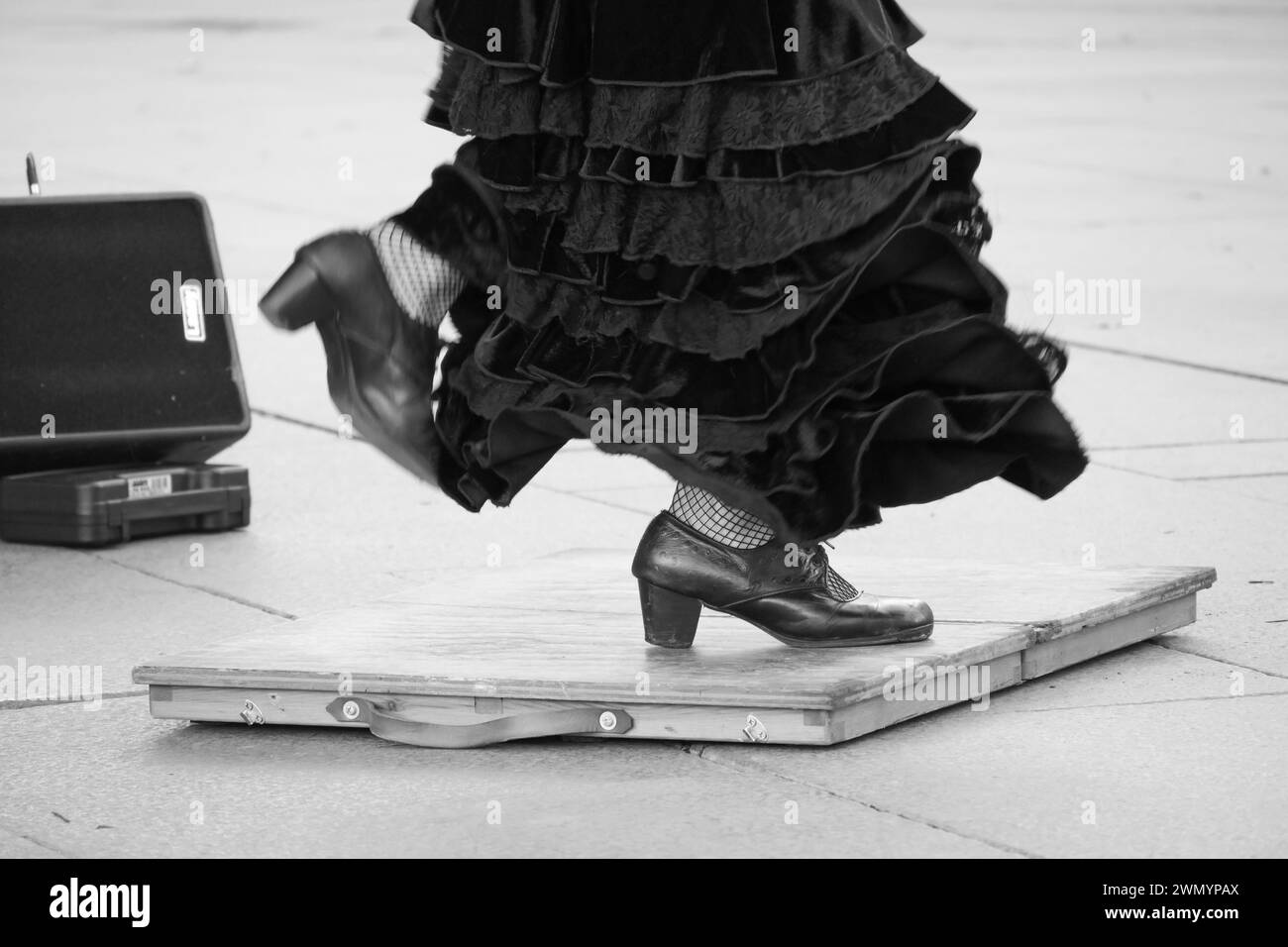 Dance feet hi-res stock photography and images - Alamy