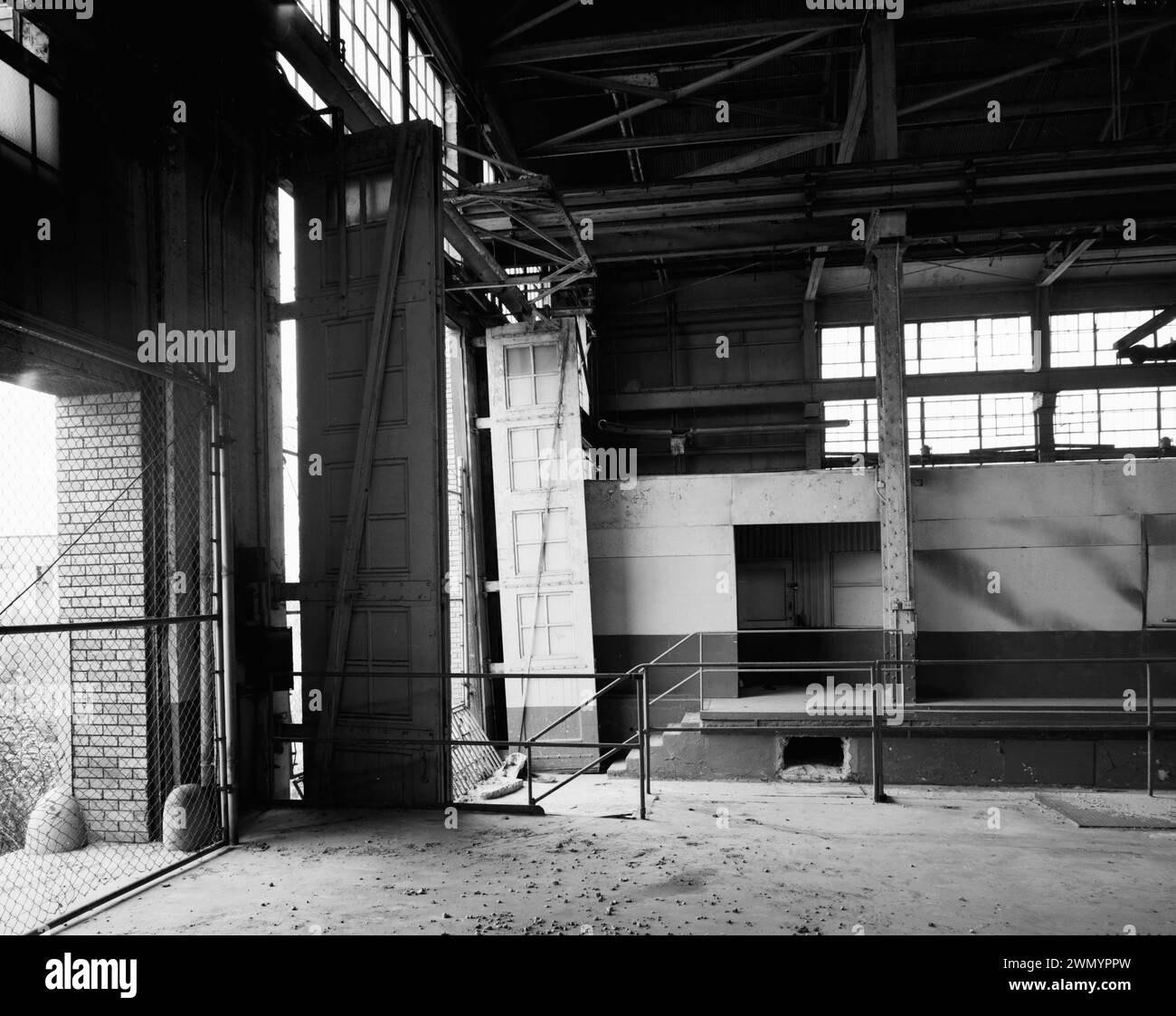 Industrial area - vintage building - Warehouse - FOLDING DOORS AT RAIL ...