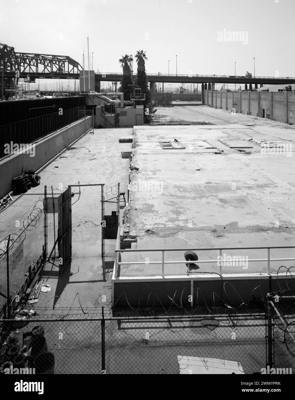 Front view los angeles Black and White Stock Photos & Images - Alamy