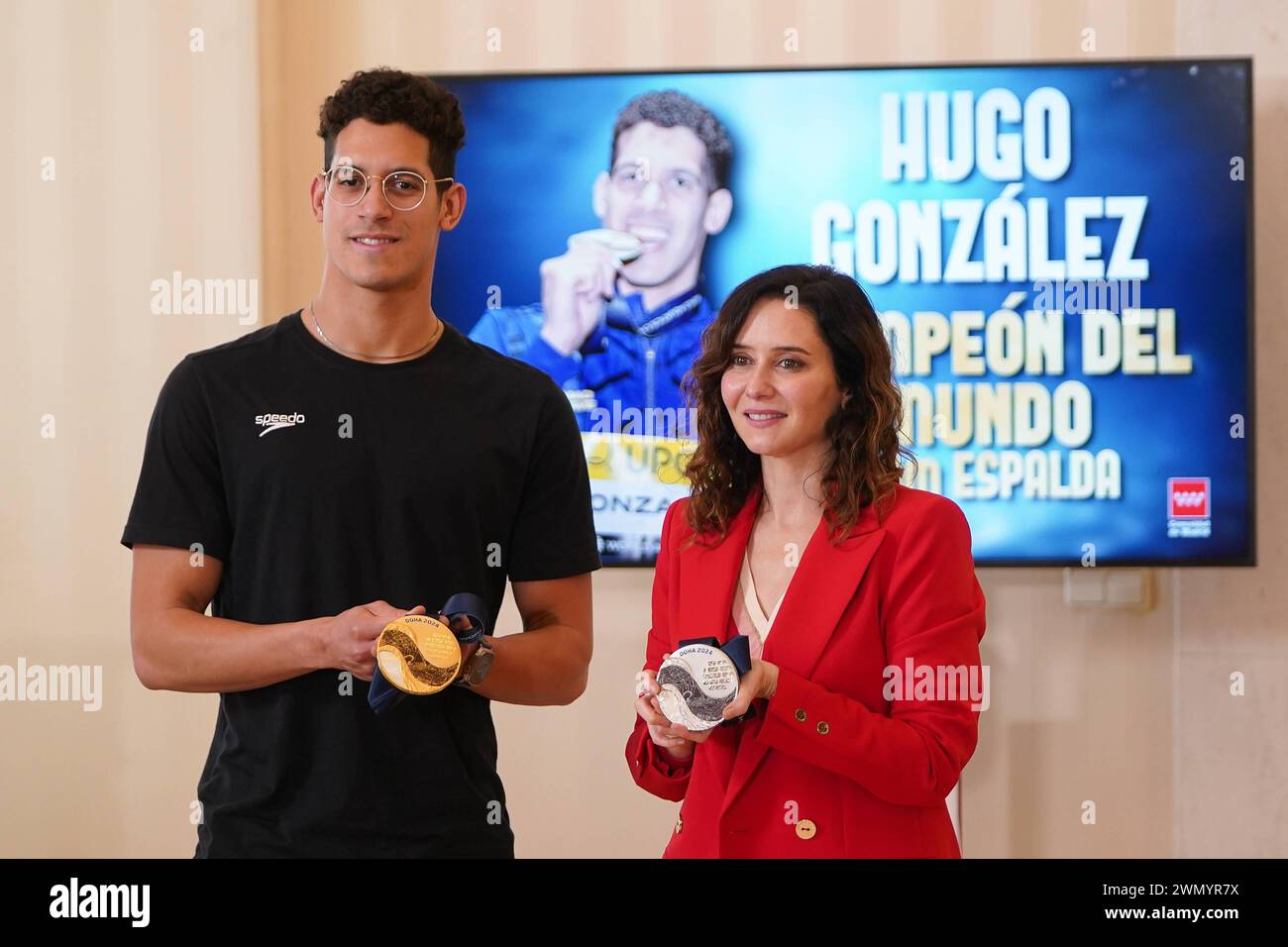 100 metros espalda hi-res stock photography and images - Alamy