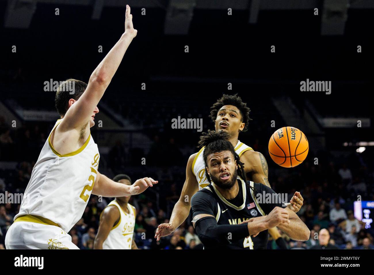 Zona iii hi-res stock photography and images - Alamy