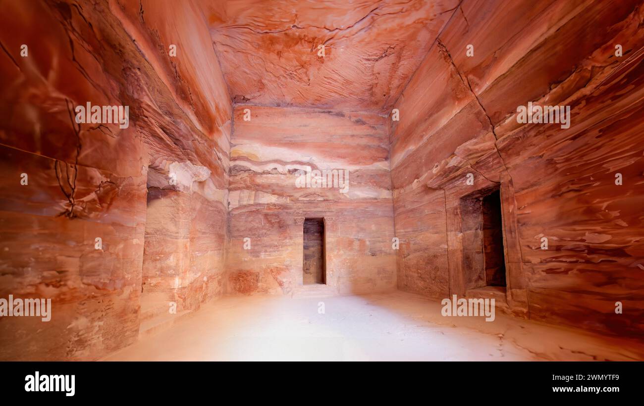 Petra, Jordan - Inside the Treasury, Petra, Jordan Stock Photo - Alamy