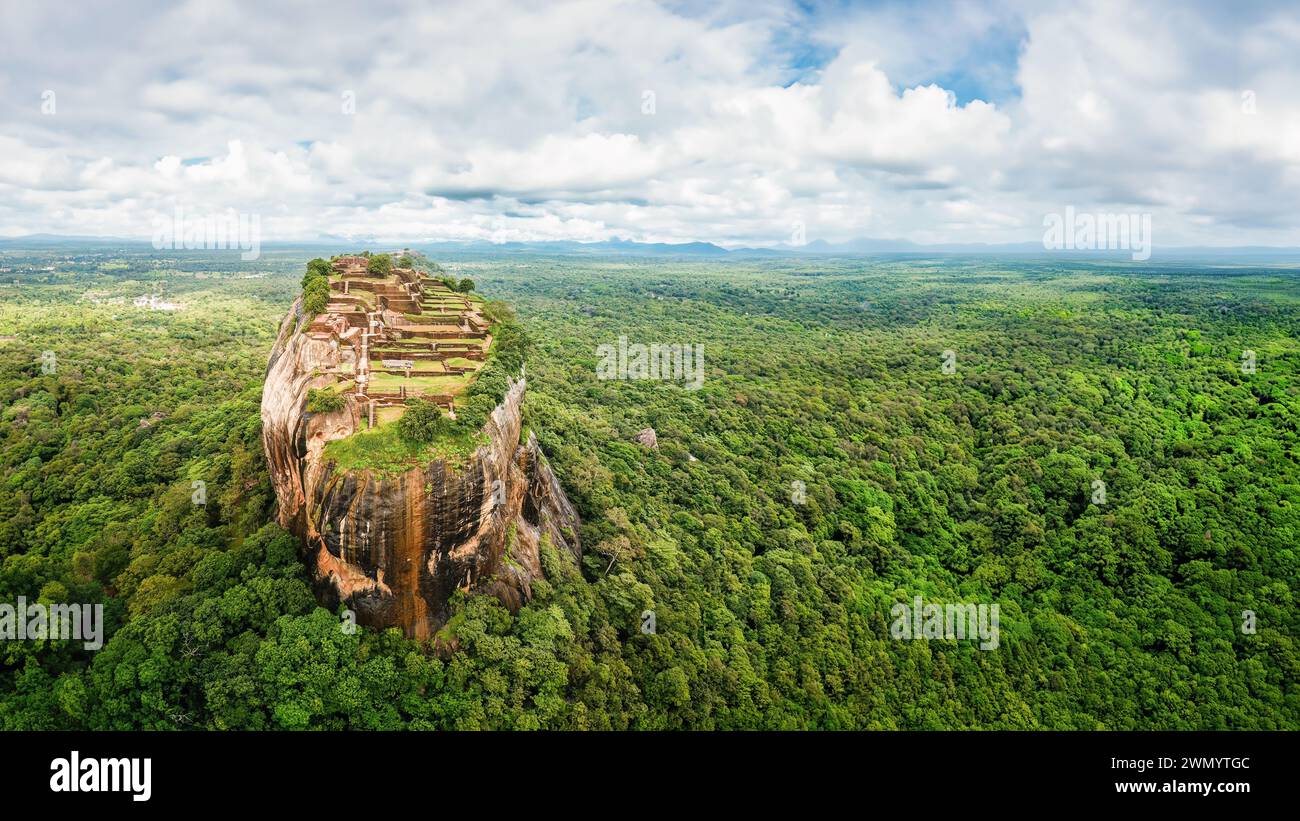 Sigiriya aerial view hi-res stock photography and images - Alamy