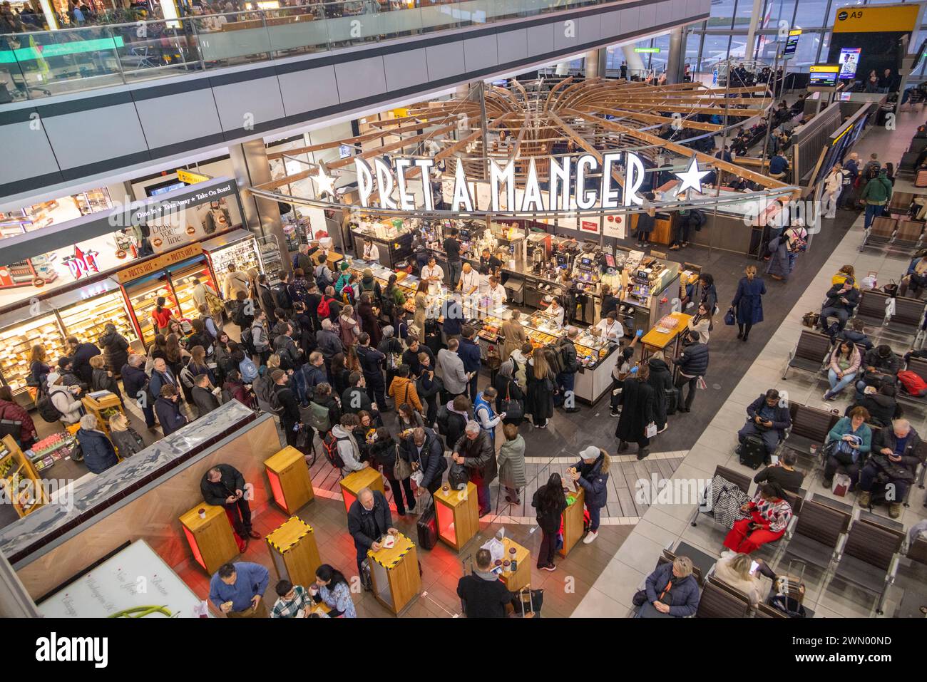 Heathrow terminal 5 hi-res stock photography and images - Alamy