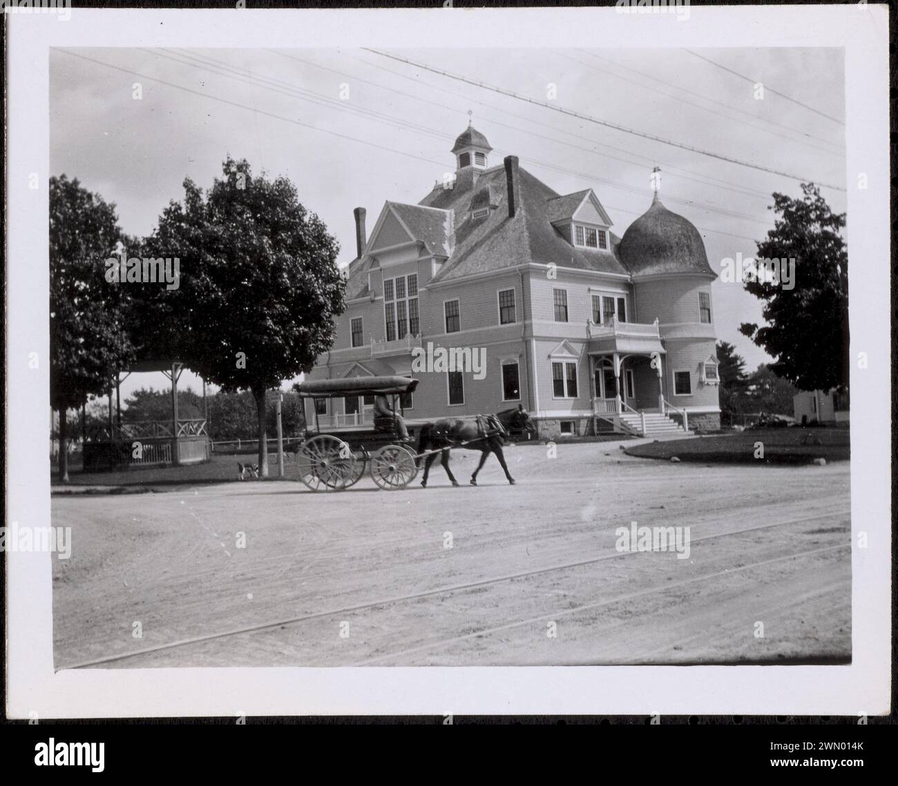 Sharon Town Hall. Sharon Town Hall Stock Photo - Alamy
