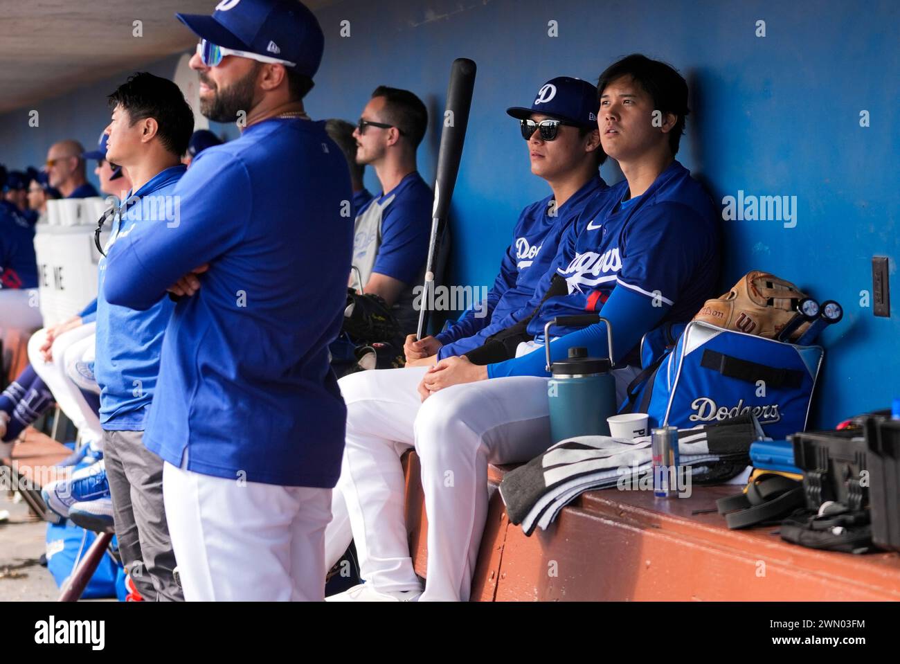 Los Angeles Dodgers relief pitcher Yoshinobu Yamamoto, center, and ...