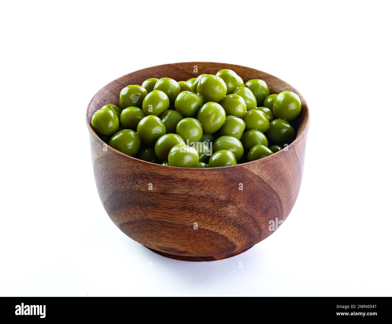 Green peas in shell hi-res stock photography and images - Alamy