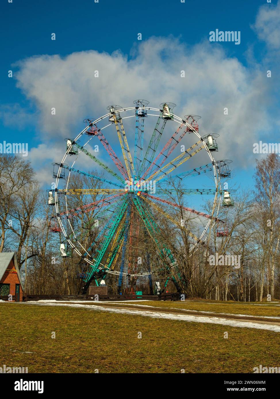 Sparkling ferris wheel hi-res stock photography and images - Alamy