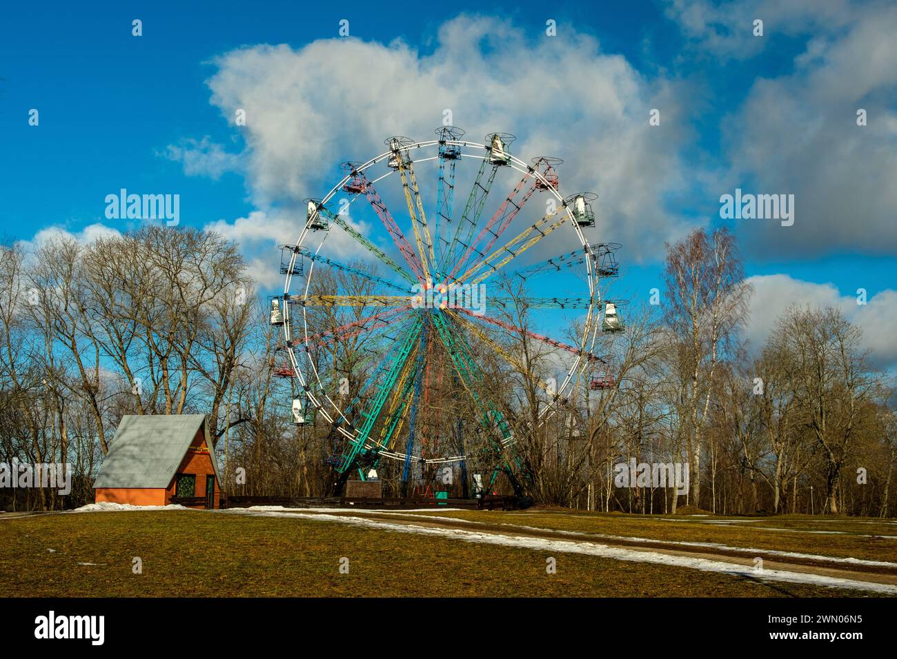 Sparkling ferris wheel hi-res stock photography and images - Alamy