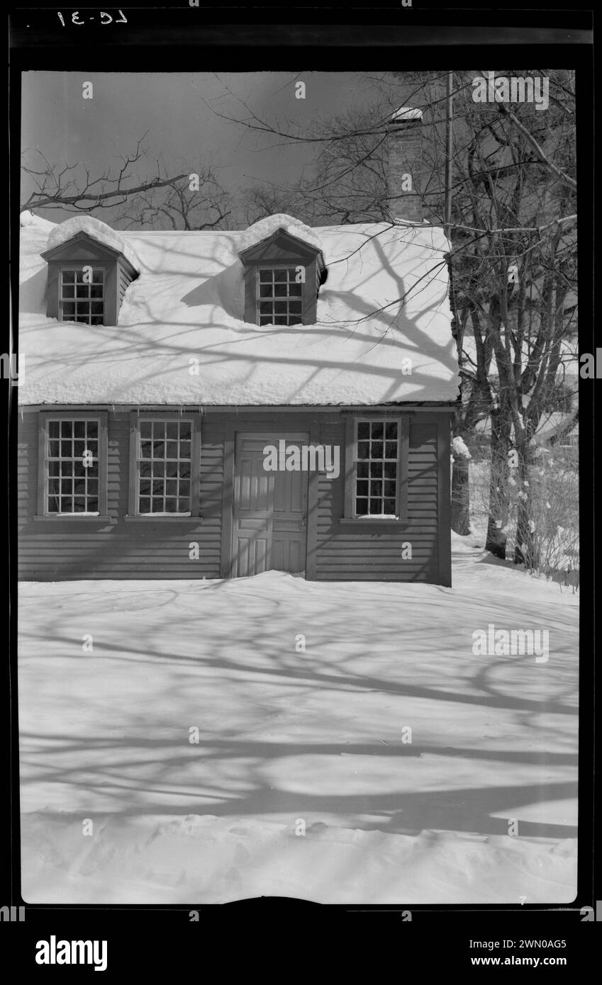 The original wing (1698) of the Hancock-Clarke House, Lexington. The ...