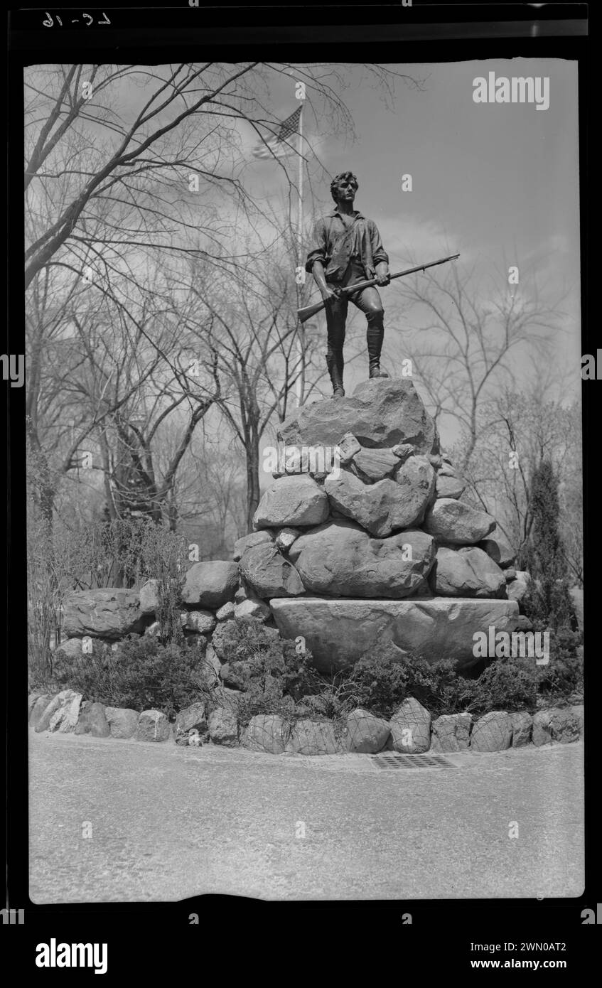 Statue of Captain John Parker, commander of the Minutemen, Lexington ...