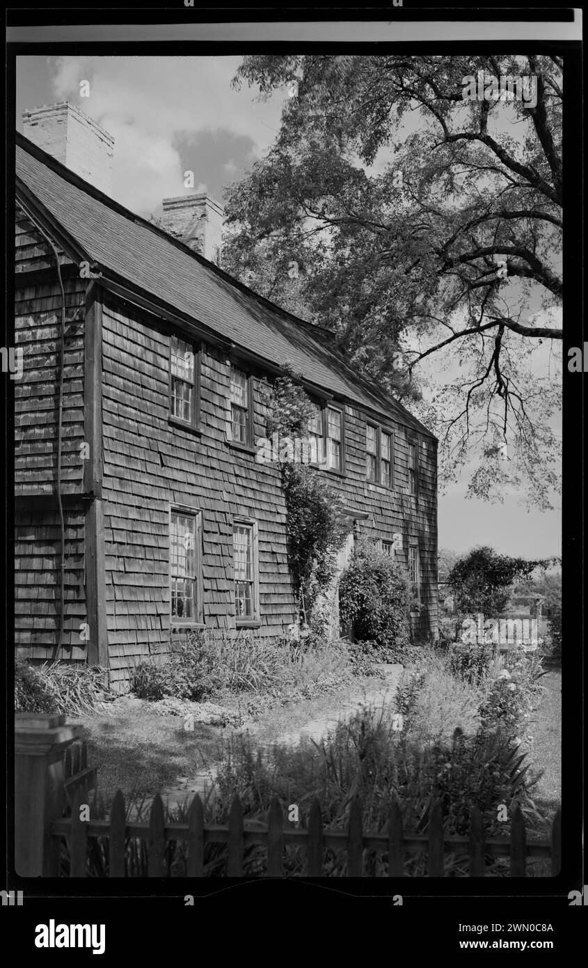 A wood shinglehouse with garden. A wood shinglehouse with garden Stock ...