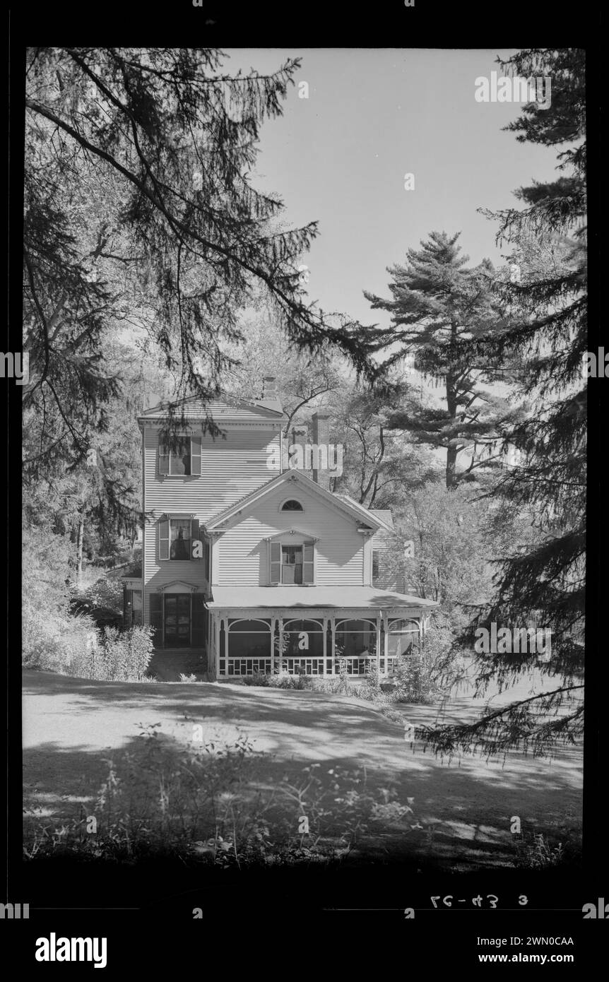 Side view of "The Wayside," showing Hawthorne's "sky parlor," Concord ...