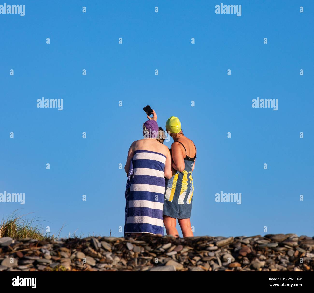 Group selfie hi-res stock photography and images - Alamy