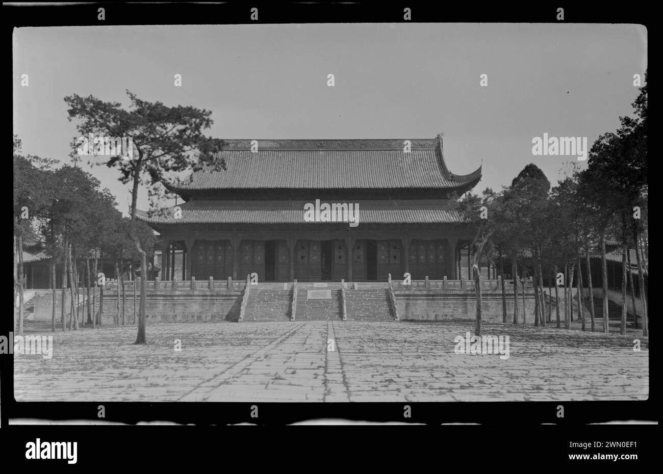 Confucian Black and White Stock Photos & Images - Alamy