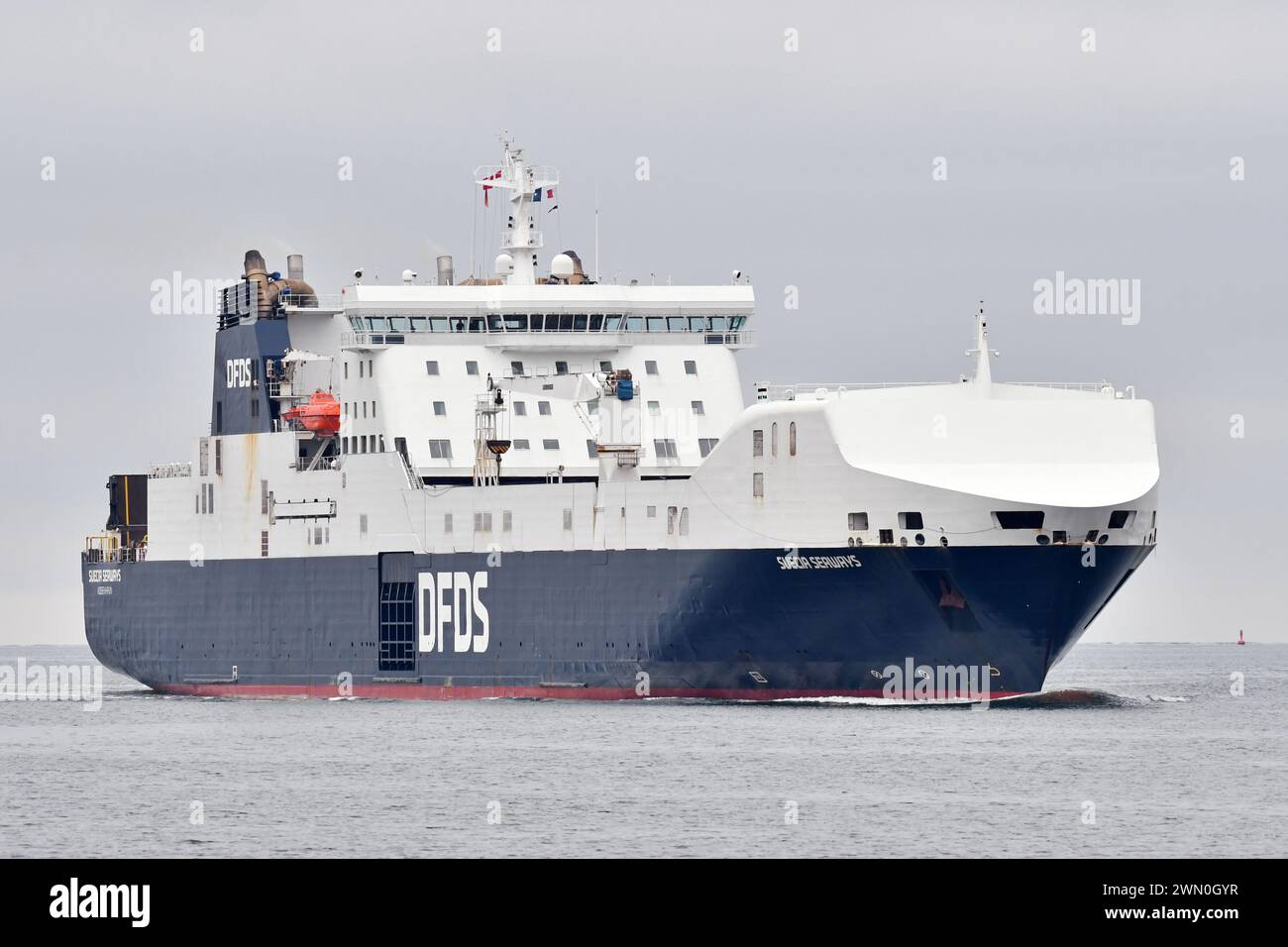 RO-RO-Cargo-Ship SUECIA SEAWAYS arrives at Kiel from Klaipeda. SUECIA ...