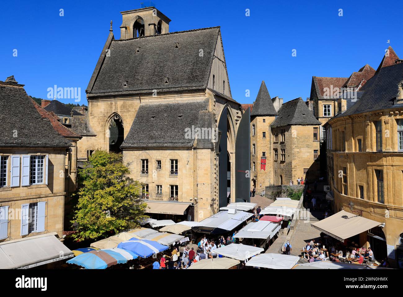 Human ages hi-res stock photography and images - Alamy