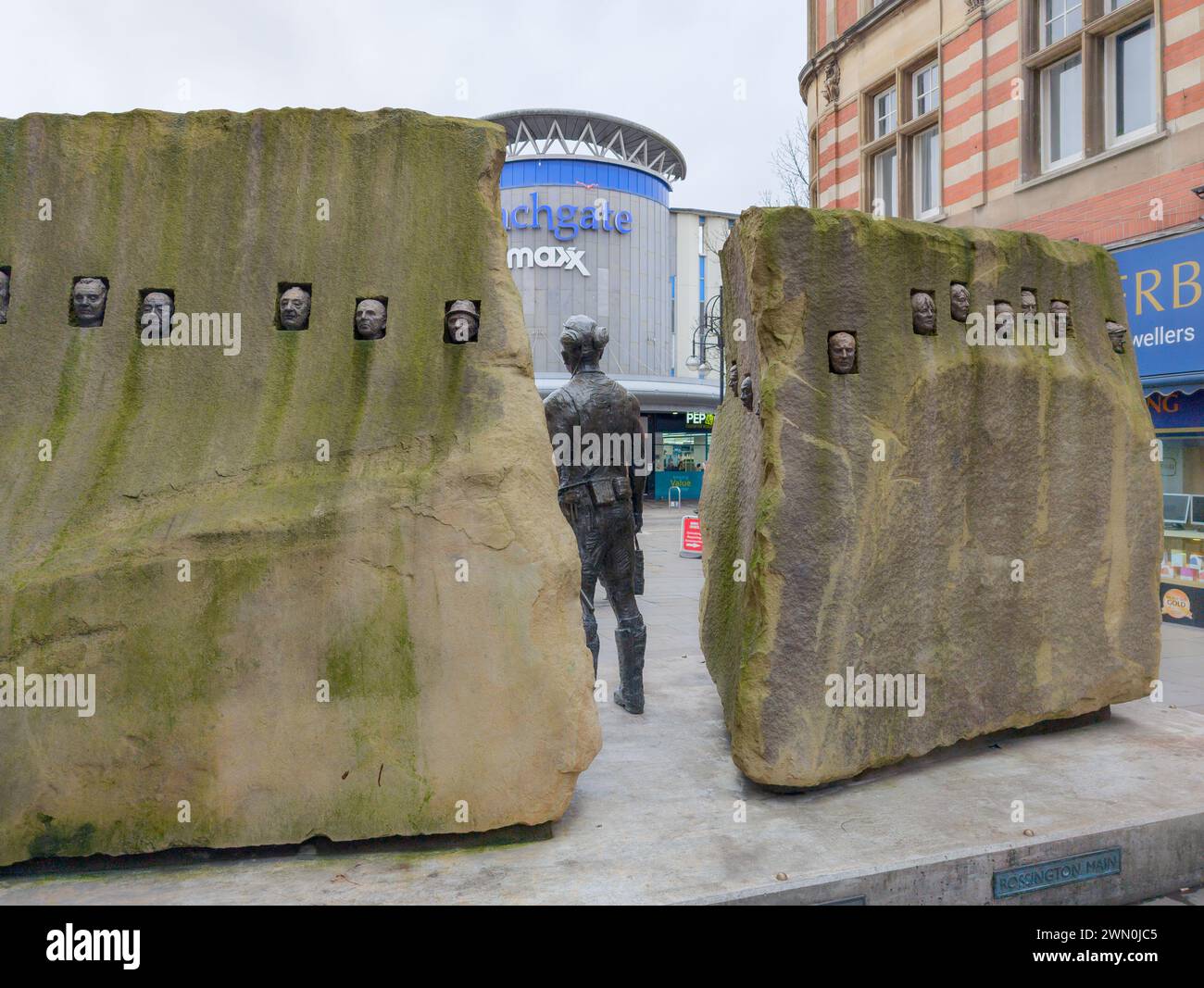 Mining statue hi-res stock photography and images - Alamy