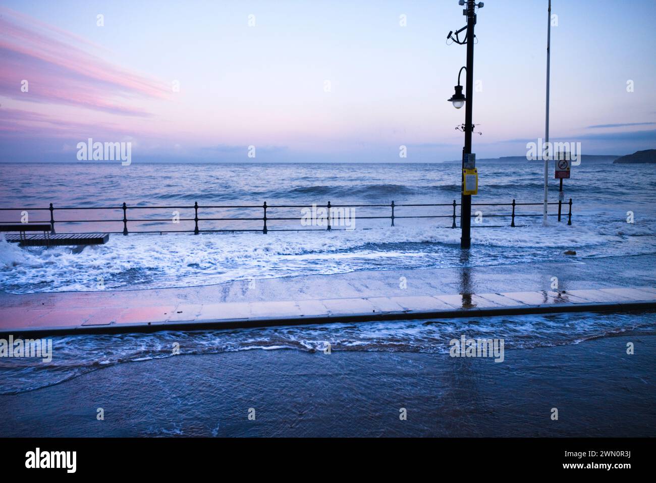 Overtopping hi-res stock photography and images - Alamy