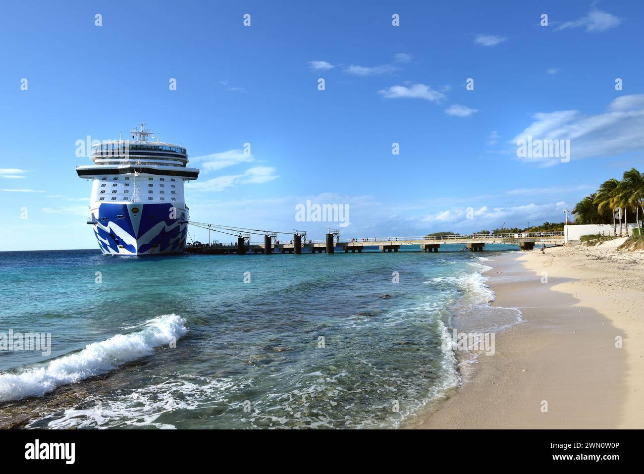 Enchanted princess ship hi-res stock photography and images - Alamy
