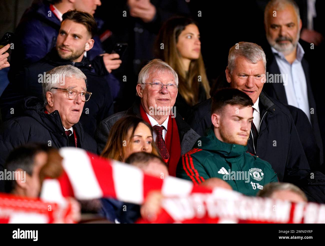 Sir Alex Ferguson (centre) and former Manchester United chief executive ...