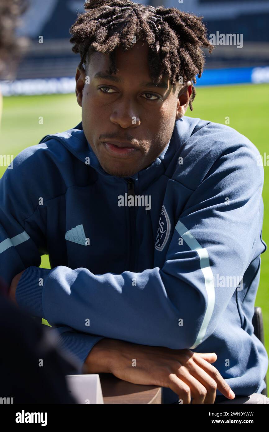 Alenisvargasinterview hi-res stock photography and images - Alamy