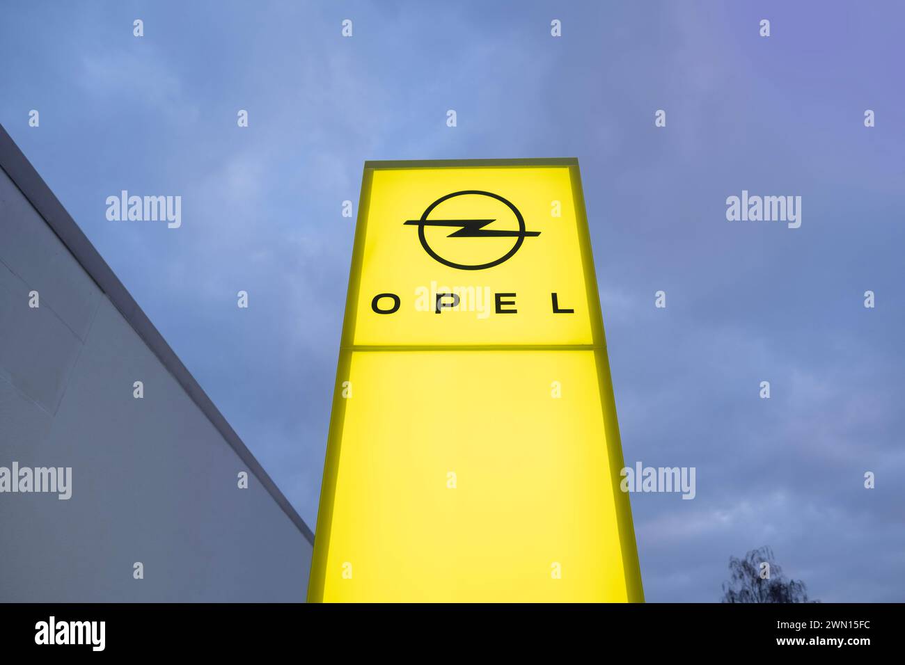 Opel corporation hi-res stock photography and images - Alamy